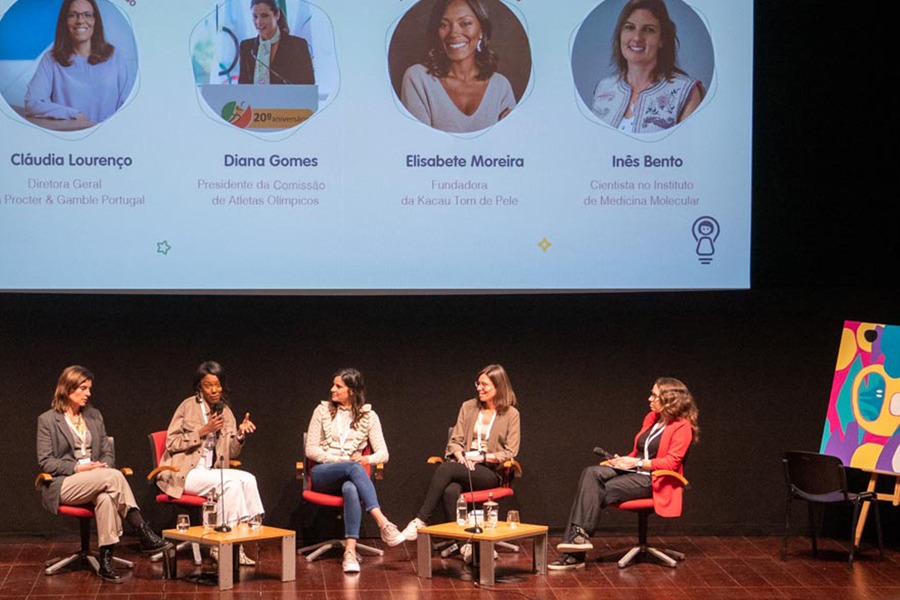 Inspiring Girls quer encurtar os 286 anos necessários para atingir a ...