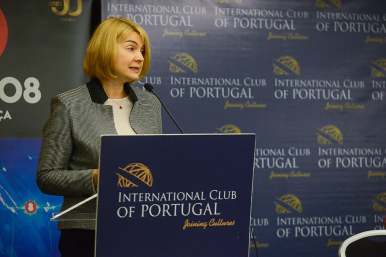 Maryna Mykhailenko (Embaixadora da Ucrân... | Revista Líder