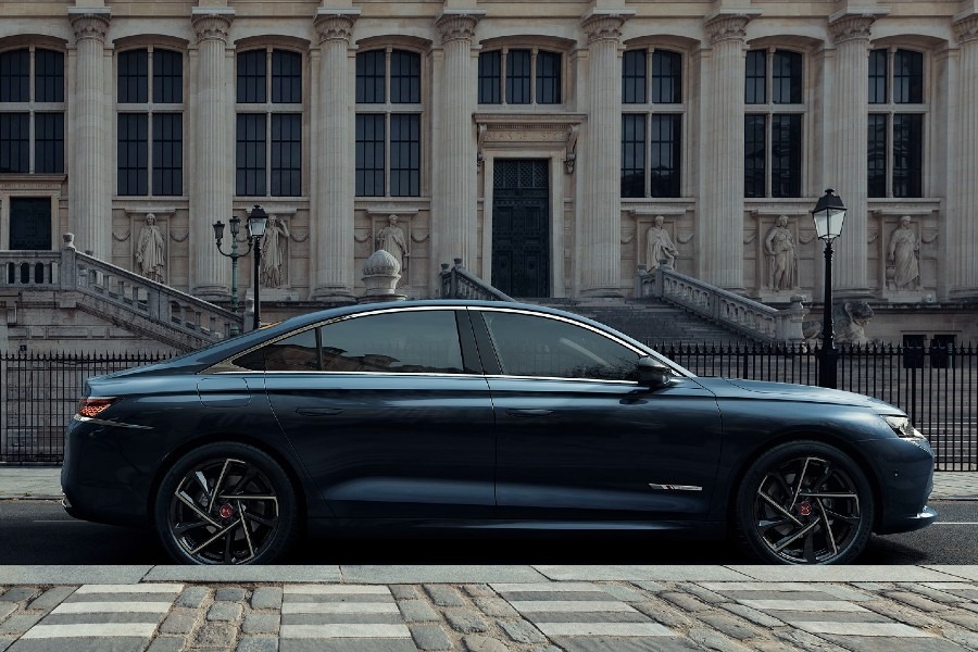 Novo DS 9: o conforto e a classe ainda são o que eram