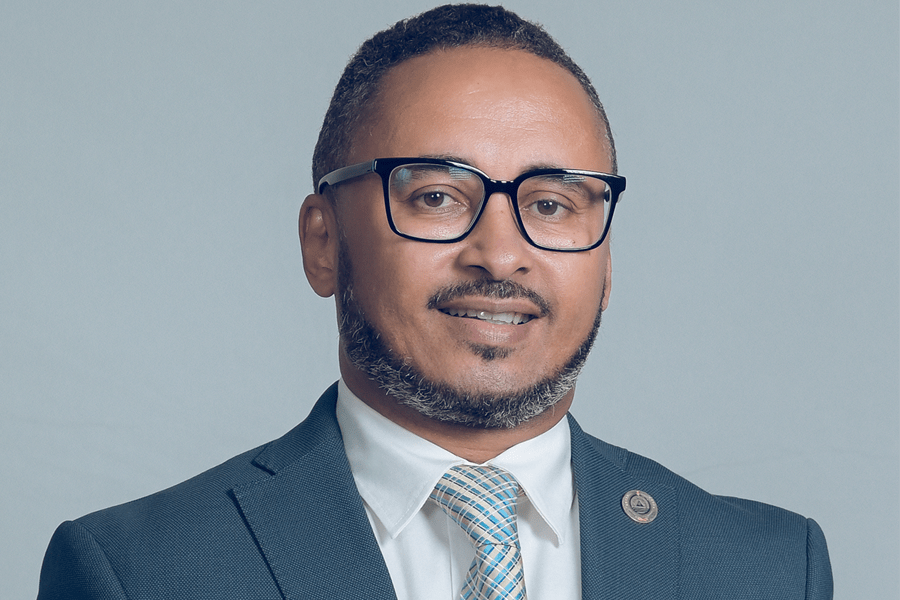 Miguel Monteiro (Presidente da Bolsa de Valores cabo-verdiana): «No ...
